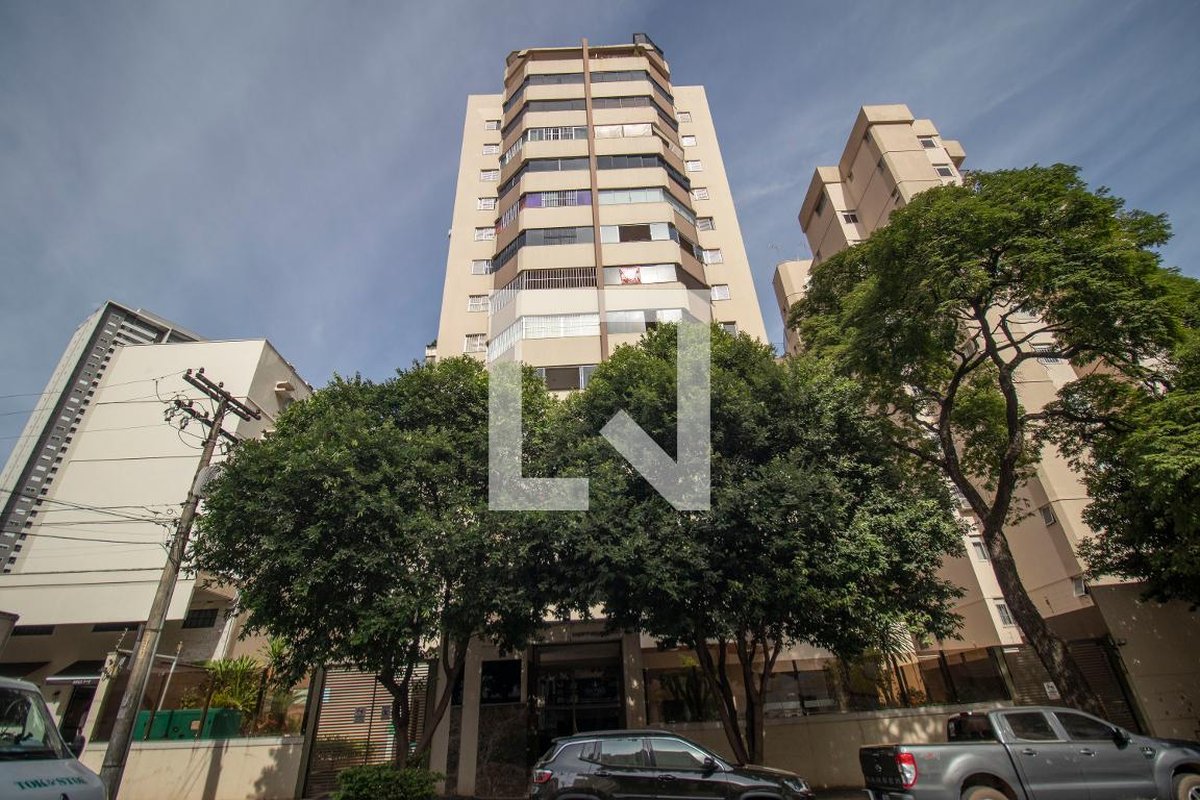 Condomínio em Avenida Jornalista Américo Fernandes (antiga Rua11, 800 ...