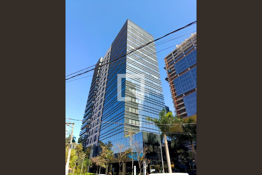 Condomínio em Praça Coronel Custódio Fernandes Pinheiro, 603, Pinheiros ...