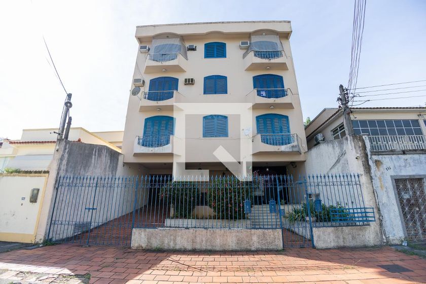 Condomínio em Rua Santa Ermelinda, 185, Campo Grande - Rio de Janeiro ...